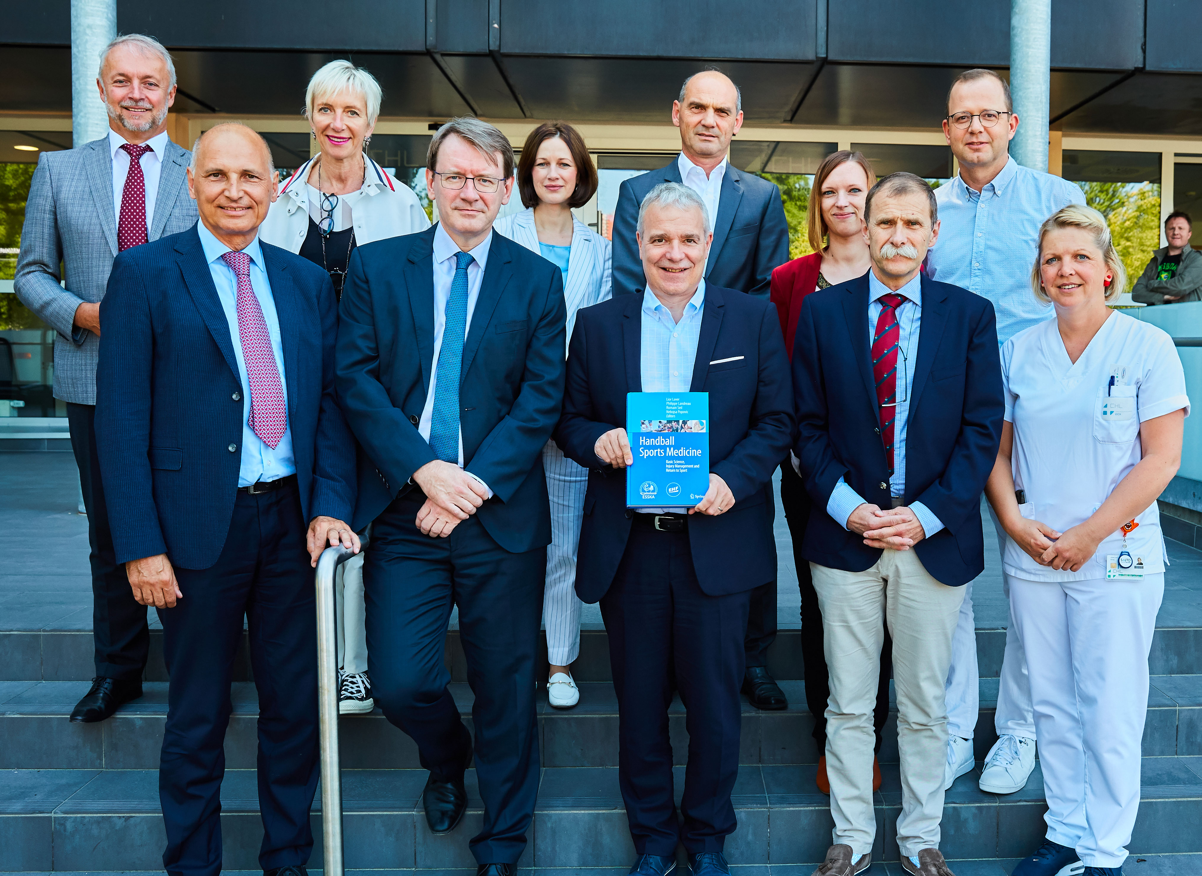 Visite de Dan Kersch, ministre des sports, à la Clinique du Sport du ...