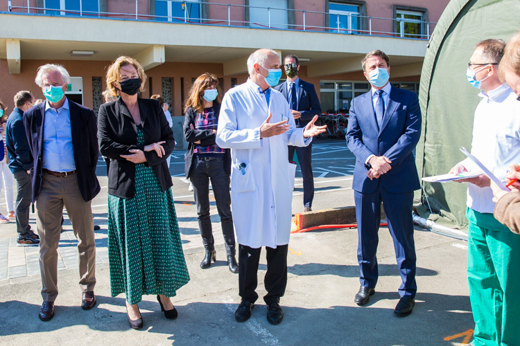 Xavier Bettel et Paulette Lenert visitent le Field Hospital | Kannerklinik Xavier Bettel et Paulette Lenert visitent le Field Hospital | Kannerklinik